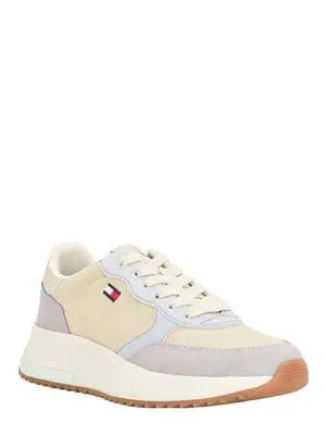 Tommy Hilfiger Zidya Sneaker - Medium Natural 101
