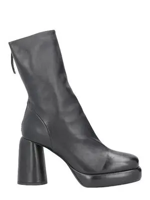 HALMANERA Ankle Boots - Black