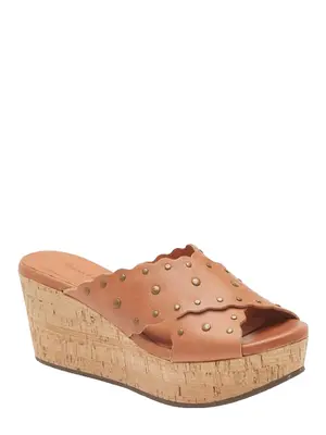 CHOCOLAT BLU Studded Platform Wedge Sandal Caramel Leather
