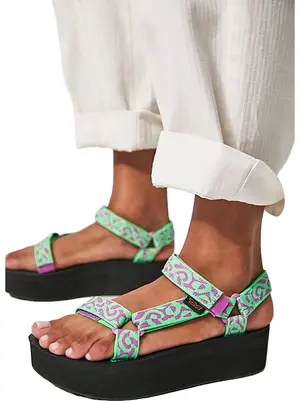 Teva Flatform Universal Sandals Flip Green / Pink