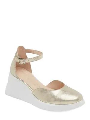WONDERS Metallic Wedge Sandal - Platino