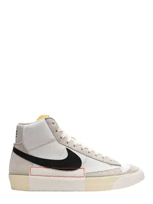 Nike Blazer Mid '77 Sneakers - White
