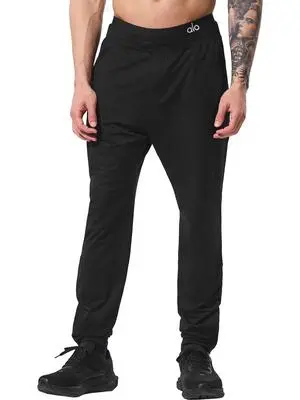 Alo Yoga Conquer React Performance Pant Black