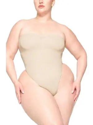 SKIMS SKIMS Seamless Sculpt Strapless Bodysuit