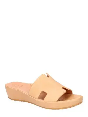 L'AMOUR DES PIEDS Catiana Wedge Sandal - Lioness