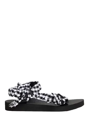 ARIZONA LOVE Trekky Gingham Gauze Sandals - White