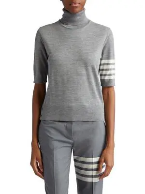 Thom Browne Thom Browne 4-Bar Short Sleeve Merino Wool Turtleneck Sweater Light Grey