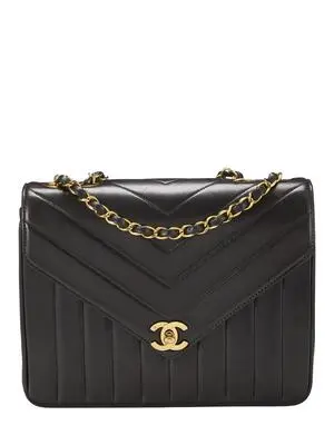 CHANEL Lambskin Chevron Envelope Flap Bag