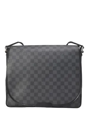 LOUIS VUITTON Damier Graphite Daniel Messenger Bag - Black