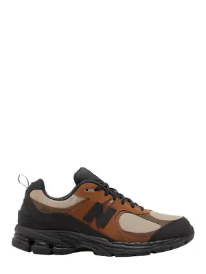 NEW BALANCE The Basement X 2002r Sneakers - Brown