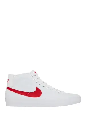 Nike Blazer Court Mid Sb Sneakers - White