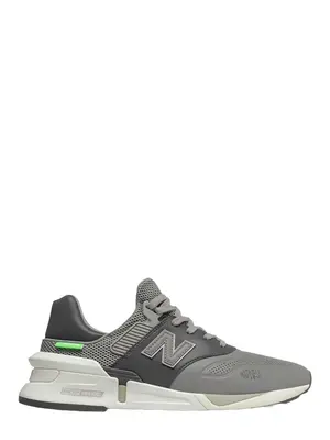 NEW BALANCE Madness X 997s Sneakers - Grey