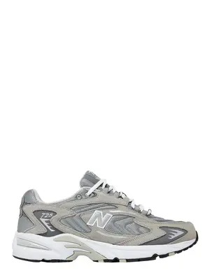 NEW BALANCE 725 Lifestyle Runner - Grey