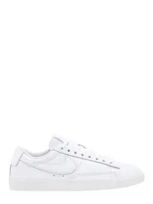 Nike Blazer Low Le Sneakers - White