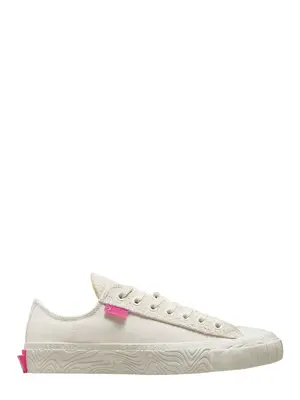 CONVERSE Chuck Taylor Alt Star Low Sneakers