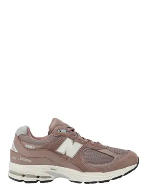 NEW BALANCE 2002r Sneakers - Brown