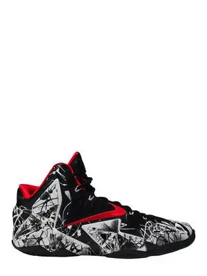 Nike Lebron 'graffiti' Sneakers - White