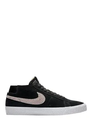 Nike Blazer Chukka Sb Suede Sneakers - Black