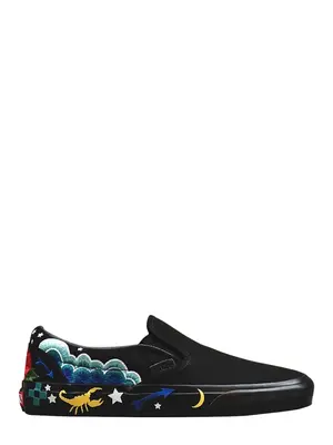 VANS Classic Slip-on Sneakers - Black
