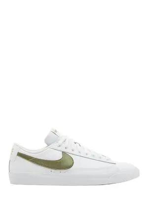 Nike Blazer Low Premium Sneakers - Gold