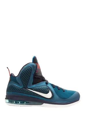 Nike Lebron 'swingman' Sneakers - Green