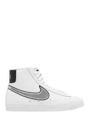 Nike Blazer Mid '77 Essential Sneakers - White
