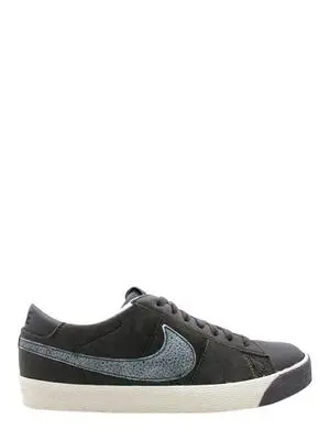 Nike Blazer Low Premium Sneakers - Brown