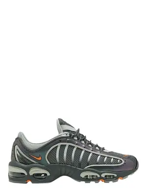 Nike Air Max Tailwind IV Sneakers Grey
