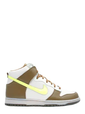 Nike Nike Dunk High Sneakers Tan