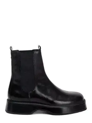 AMI Leather Chelsea Boots