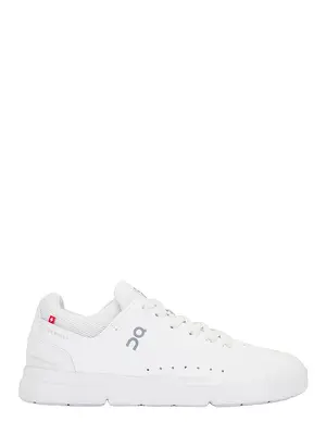 On On The Roger Advantage Sneakers All White