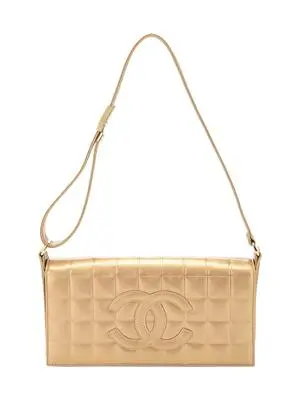 Chanel Leather Chocolate Bar Shoulder Bag Medium - Gold