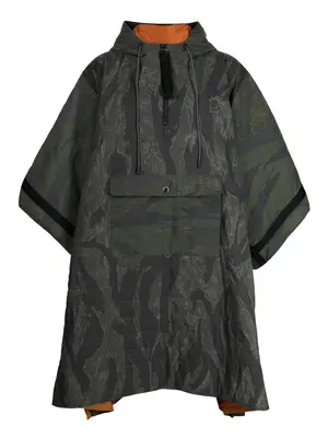 MOSTLY HEARD RARELY SEEN Camouflage Quilted Poncho - Green