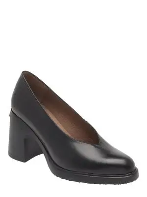 WONDERS Block Heel Pump - Black Leather