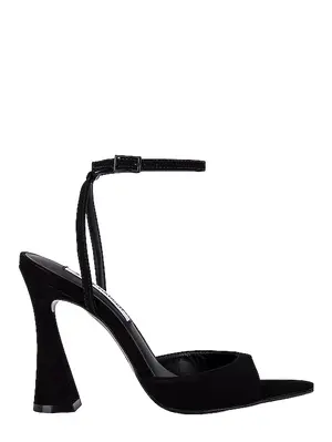 Steve Madden Beki Heel - Black Nubuck