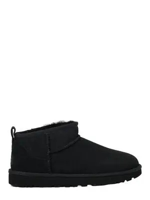 UGG Boots - Black