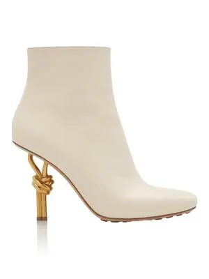 Bottega Veneta Knot Leather Ankle Boots - Off-white