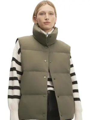 Everlane Puffer Vest Olive