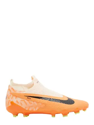 Nike Phantom Gx Academy Df Wc Fg Mg 'united Pack' Sneakers - Orange