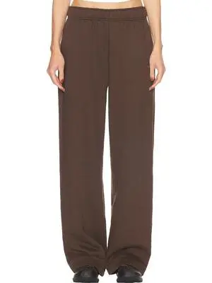 Alo Yoga Accolade Straight Leg Sweatpant - Espresso