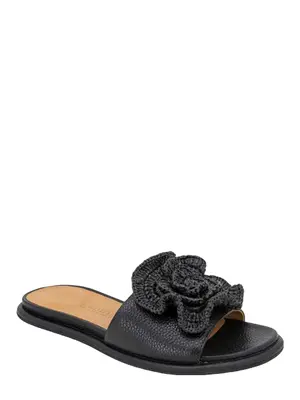 Gentle Souls GENTLE SOULS BY KENNETH COLE Lucy Slide Sandal Black Leather