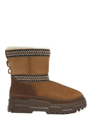 UGG Classic Mini Trailgazer Boots - Chestnut