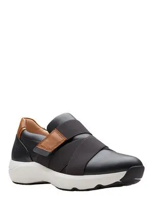 Clarks Tivoli Strap Sneakers - Black Leather