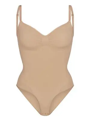 SKIMS Seamless Sculpt Brief Bodysuit - Clay
