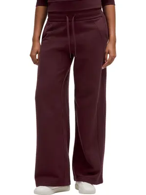 Lululemon Lululemon Scuba Mid-Rise Wide-Leg Pant Garnet