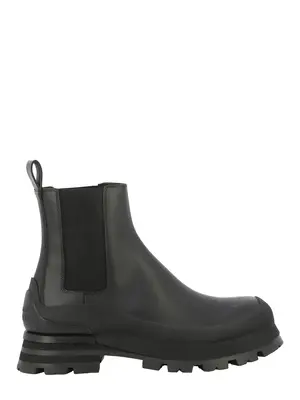Alexander McQueen Wander Ankle Boots - Black