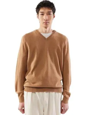 Gobi Cashmere Essential V-neck Cashmere Sweater - Sheepskin