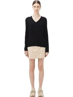 GOBI MONGOLIAN CASHMERE Essential Cashmere V-Neck Sweater Black