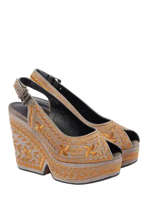 Clergerie Dylya 110 Embroidered Suede Wedge Sandals - Grey