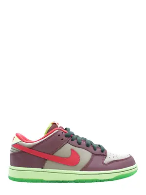 Nike Dunk Low Premium Sb Sneakers - Purple